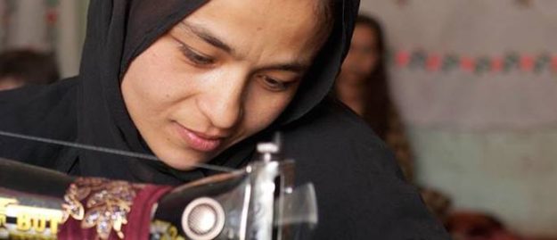 La storia di Zakia: il lavoro come forma di emancipazione | Adozioni ...